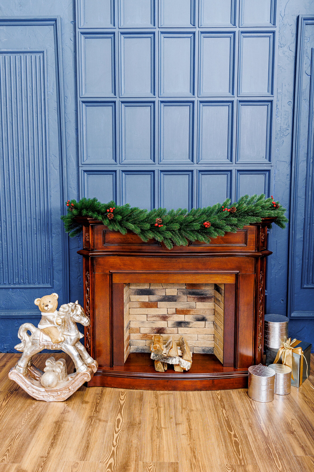 Хвойная еловая гирлянда 100% литая ёлкаград премиум класса с шишками и ягодами пушистая , зеленая 180 см.