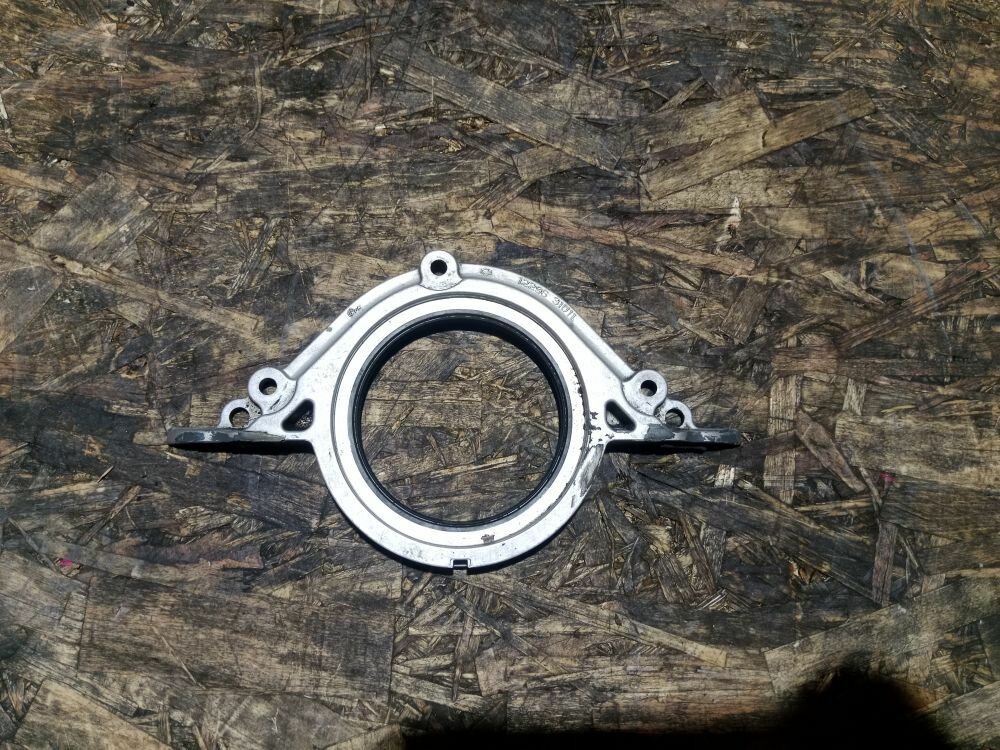 Крышка коленвала задняя Infiniti FX35 I (2002 2006) Б/У с пробегом