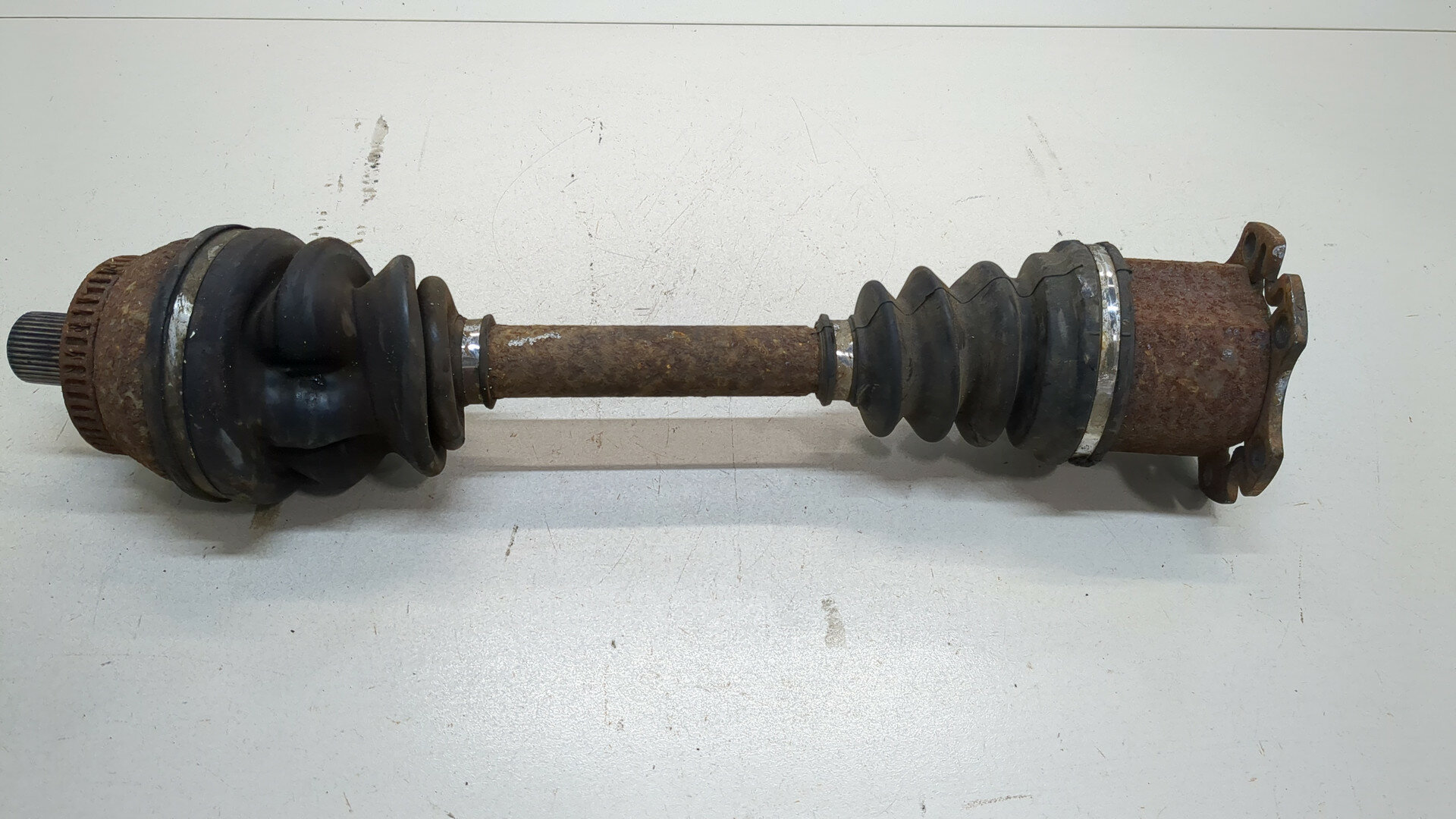 Полуось (вал, шрус) левая передняя Volkswagen Sharan Б/У