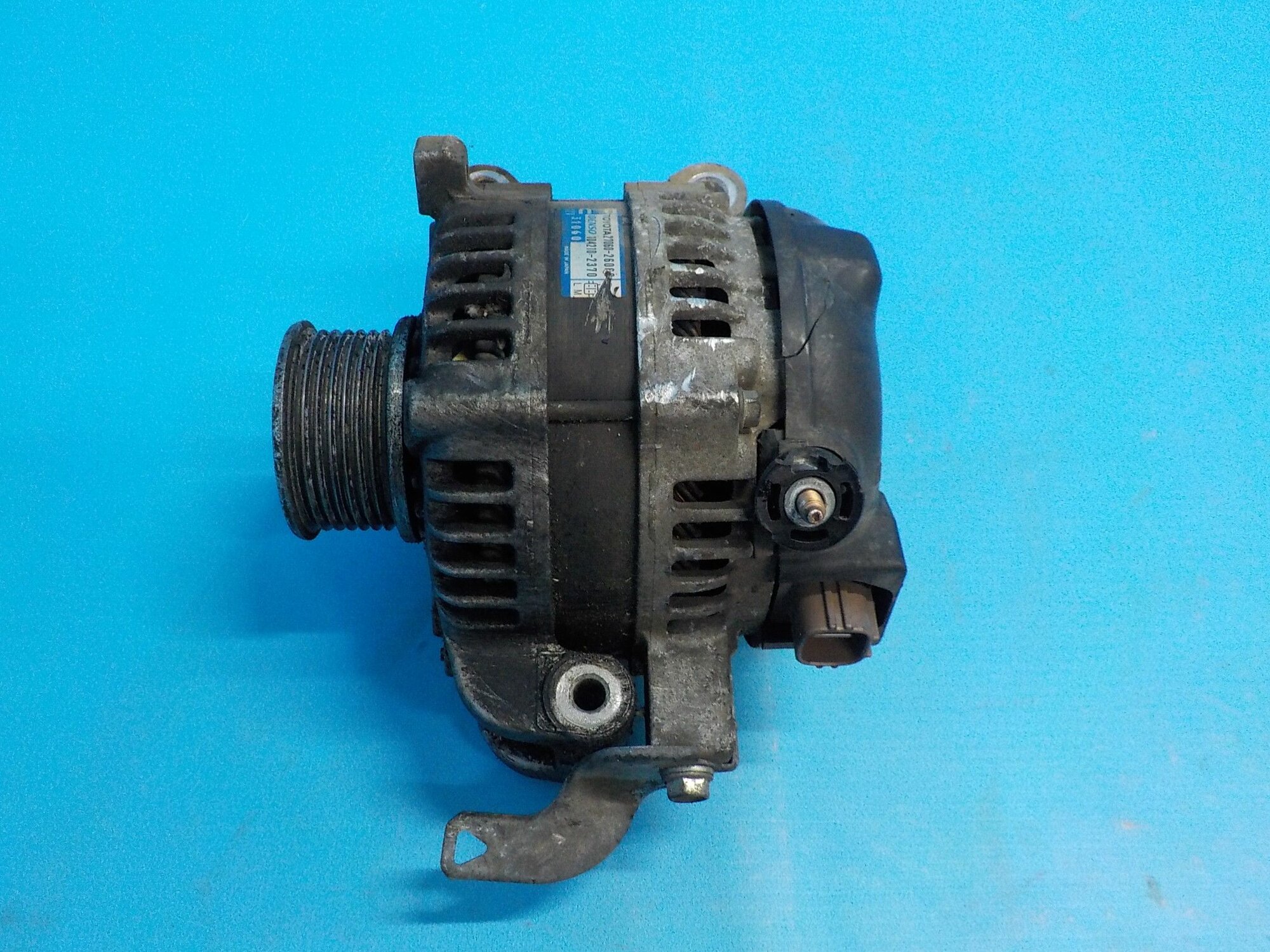 Генератор двигателя TOYOTA Rav 4 III (ACA30) 2006-2013 2706026060 - Б/У