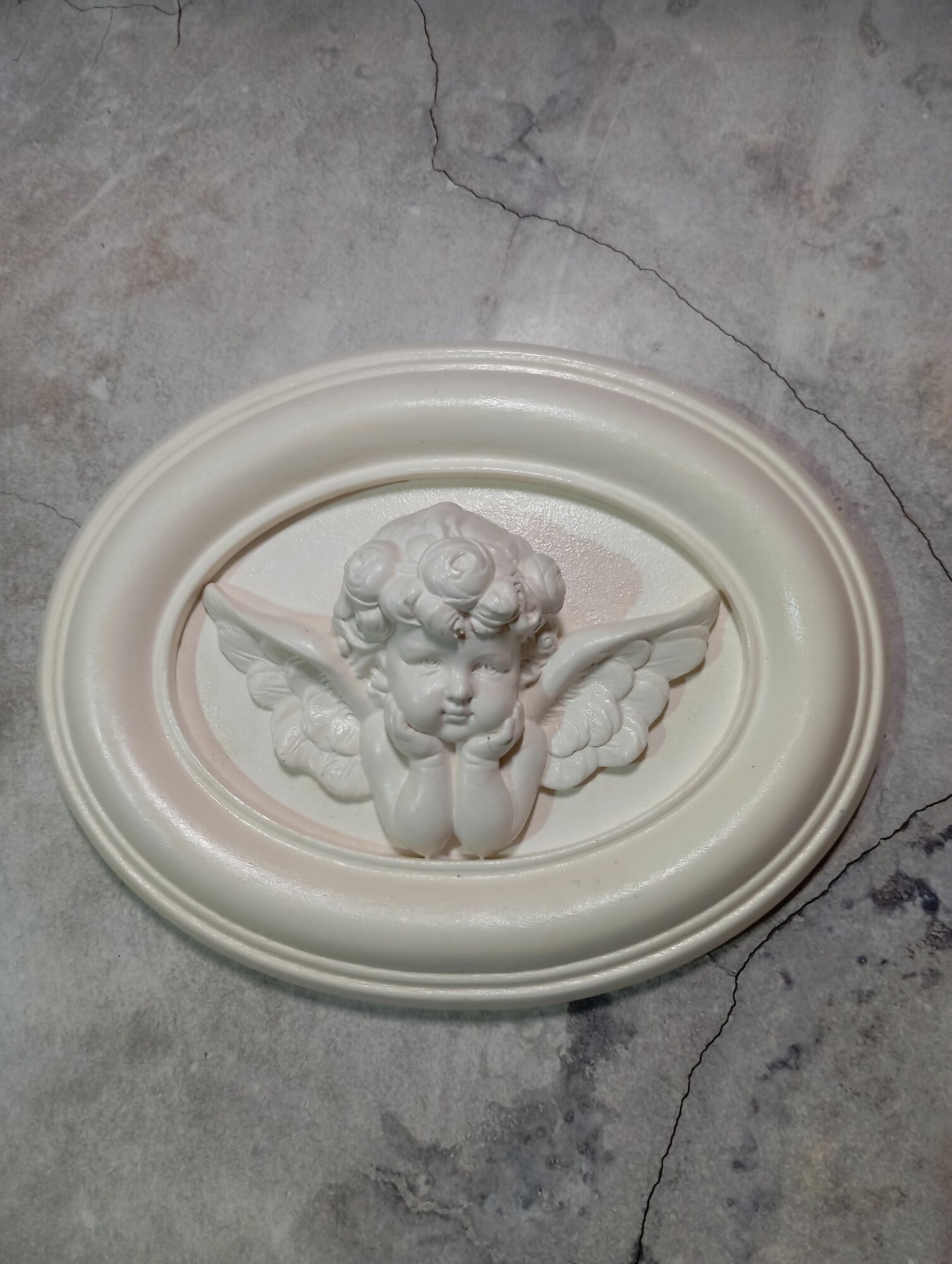 Декоративное гипсовое панно "Ангел в рамке". Белый