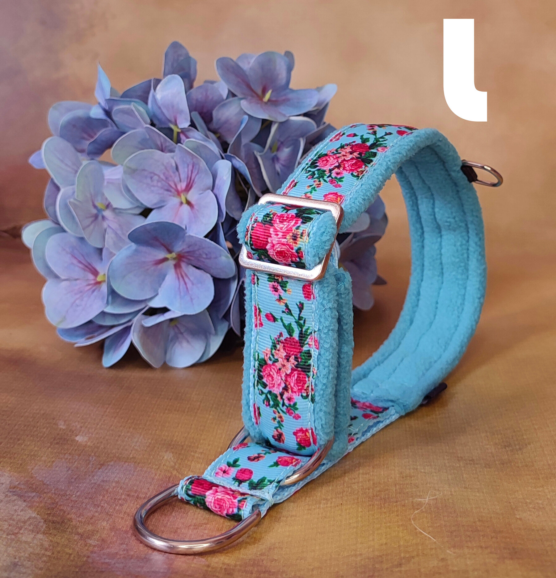 Голубой ошейник Цветы L полуудавка "Мартингейл" ручной работы, ошейник для собаки