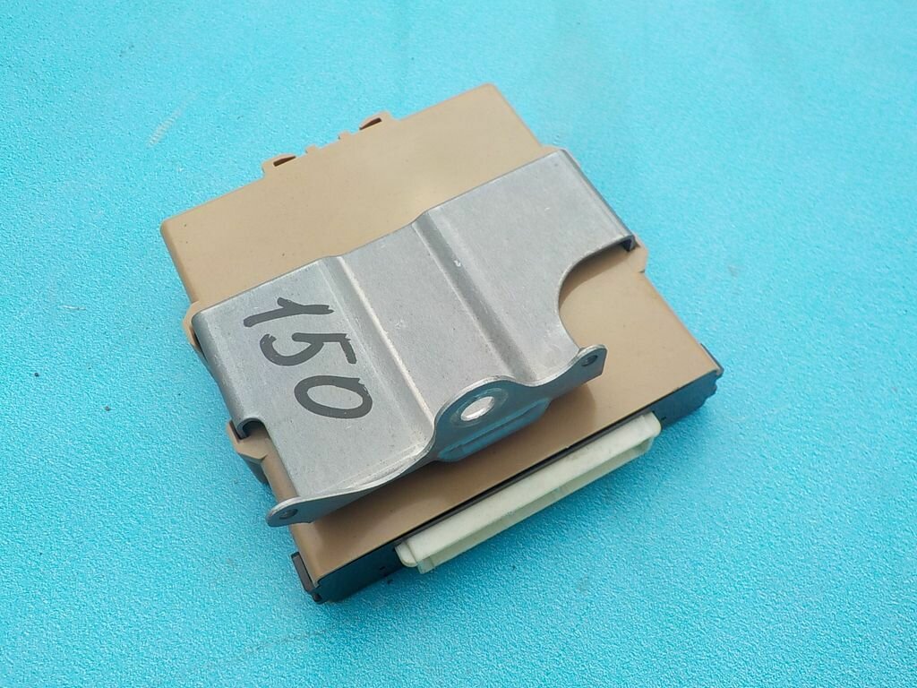 Блок управления TOYOTA Corolla E15 2006-2013 8999012020 - Б/У