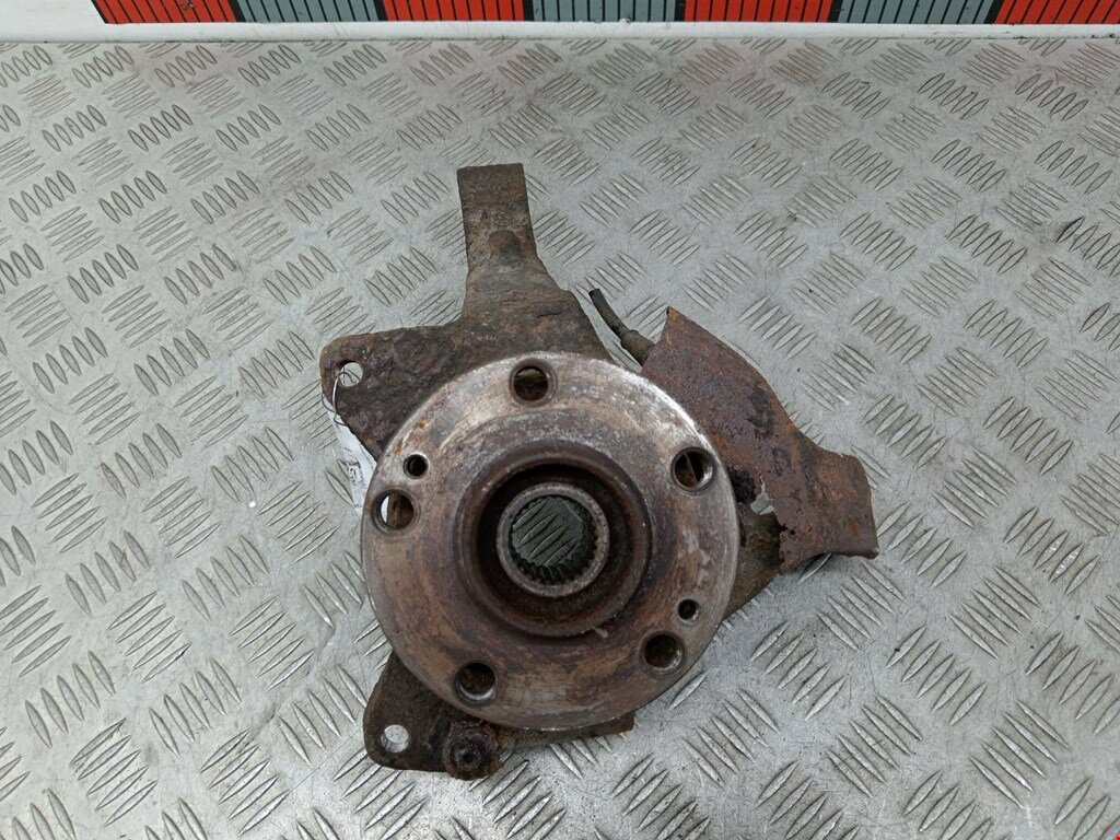 Ступица (кулак цапфа) передняя левая Renault Espace 3 8200264435 арт. 2199776