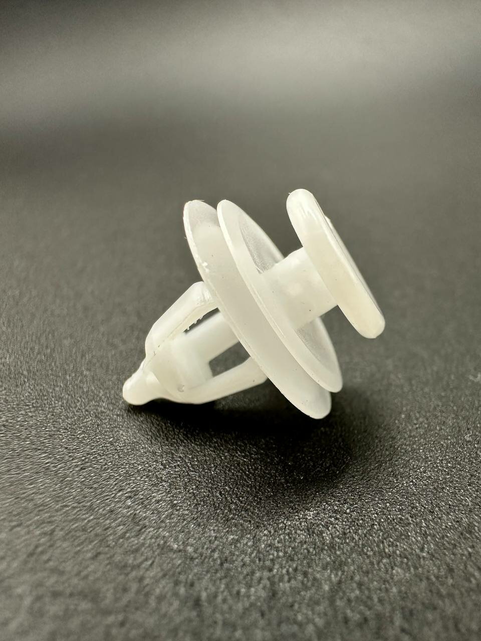 Peugeot-Citroen Клипса крепления обшивки двери, арт. 699050, 1 шт.