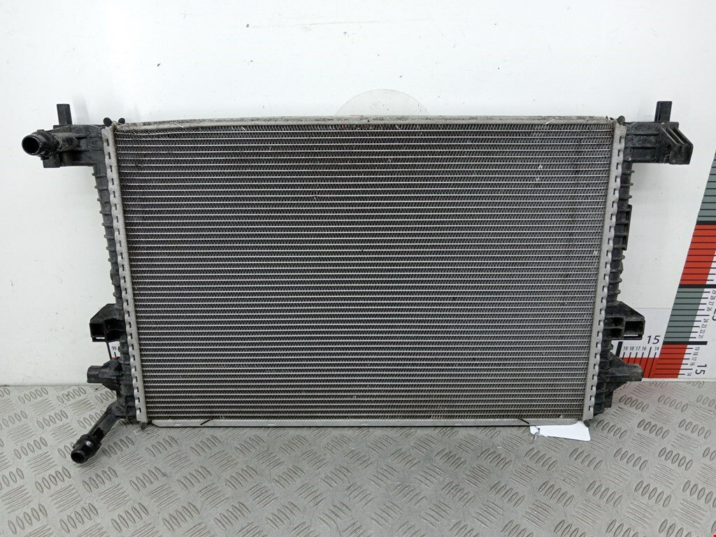 Радиатор основной Volkswagen Jetta 6 5Q0121251HQ арт. 2264058