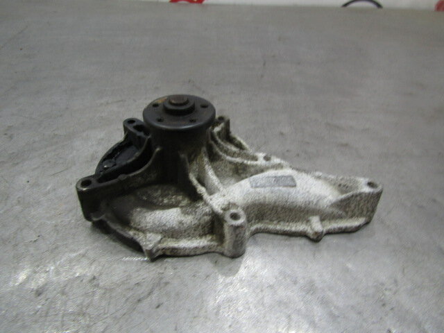 Насос системы охлаждения двигателя DXI11 Renault Premium