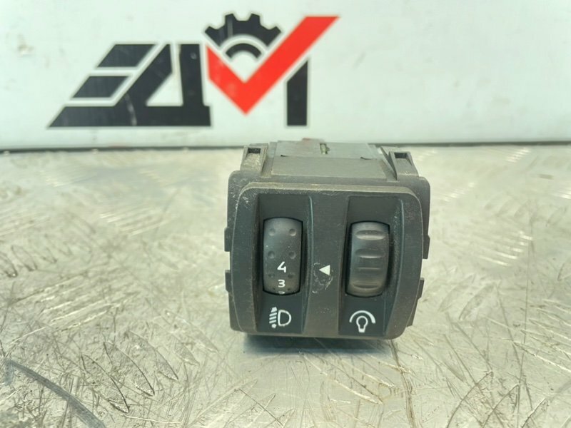 Б/У кнопка корректора фар Renault Fluence 2012 L30R K4MV838 nприсутствует трещина на корпусе 66542 RENAULT арт. 259800005R,...