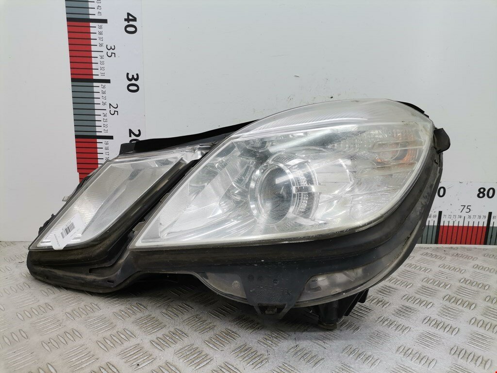 Фара левая Mercedes E-Class (W212) A2128208361 арт. 2228778