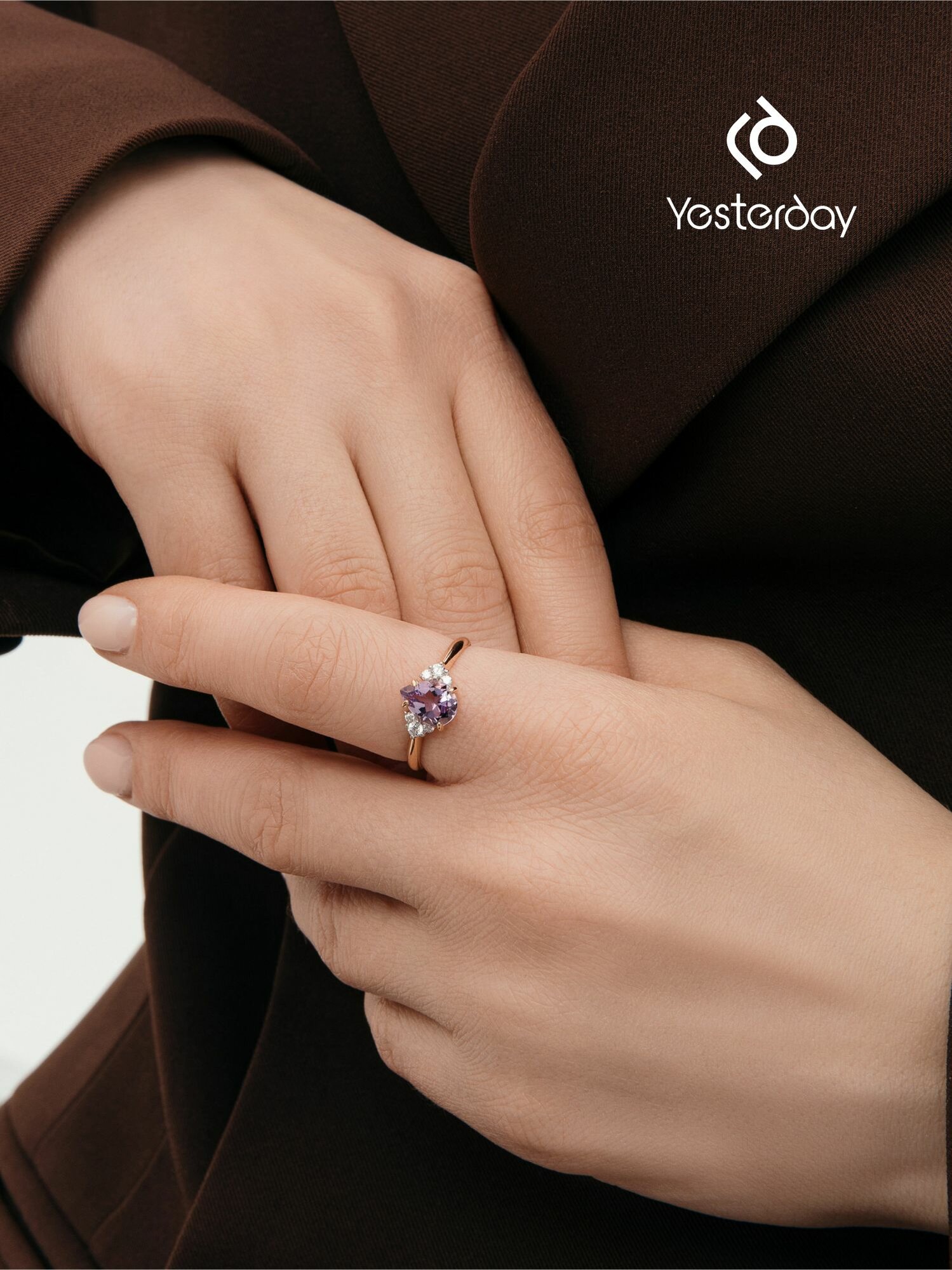 Кольцо тонкое, красное золото, 585 проба, фианит, аметист