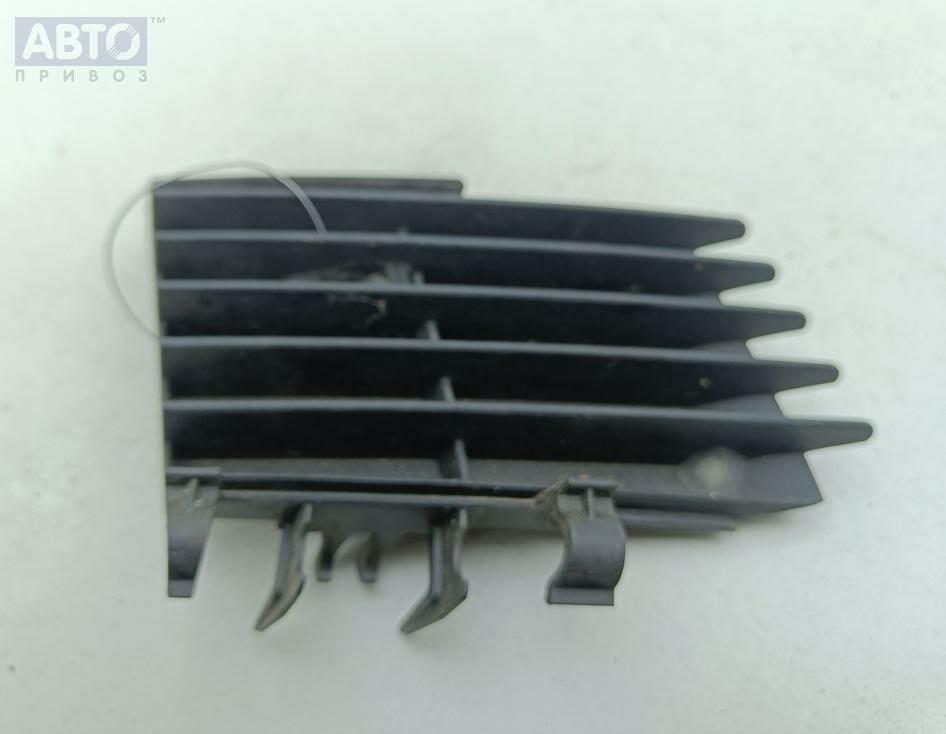 Решетка (заглушка) в бампер Opel Vectra C (2002-2008)