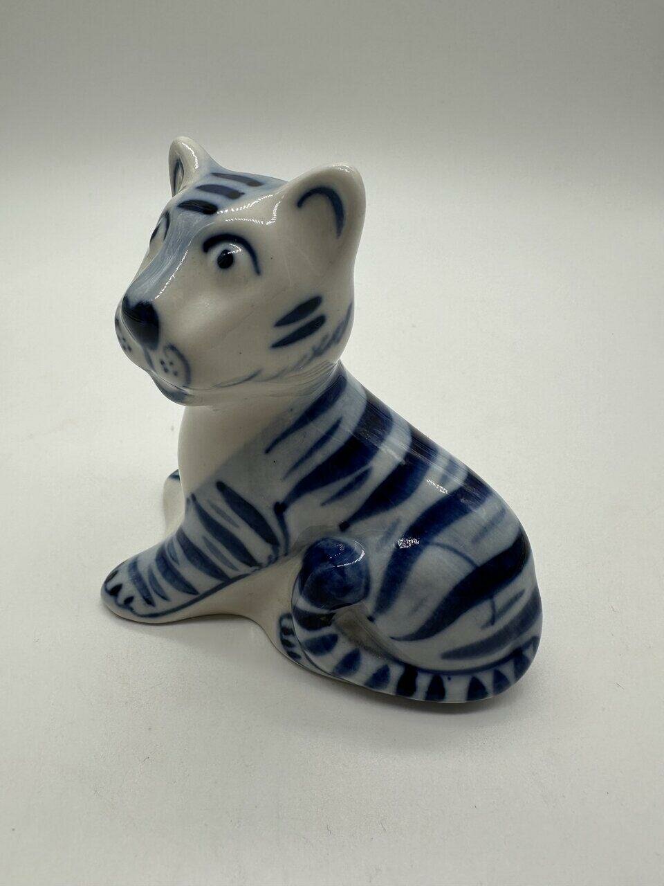 Статуэтка Львёнок Гжель Фарфор винтаж