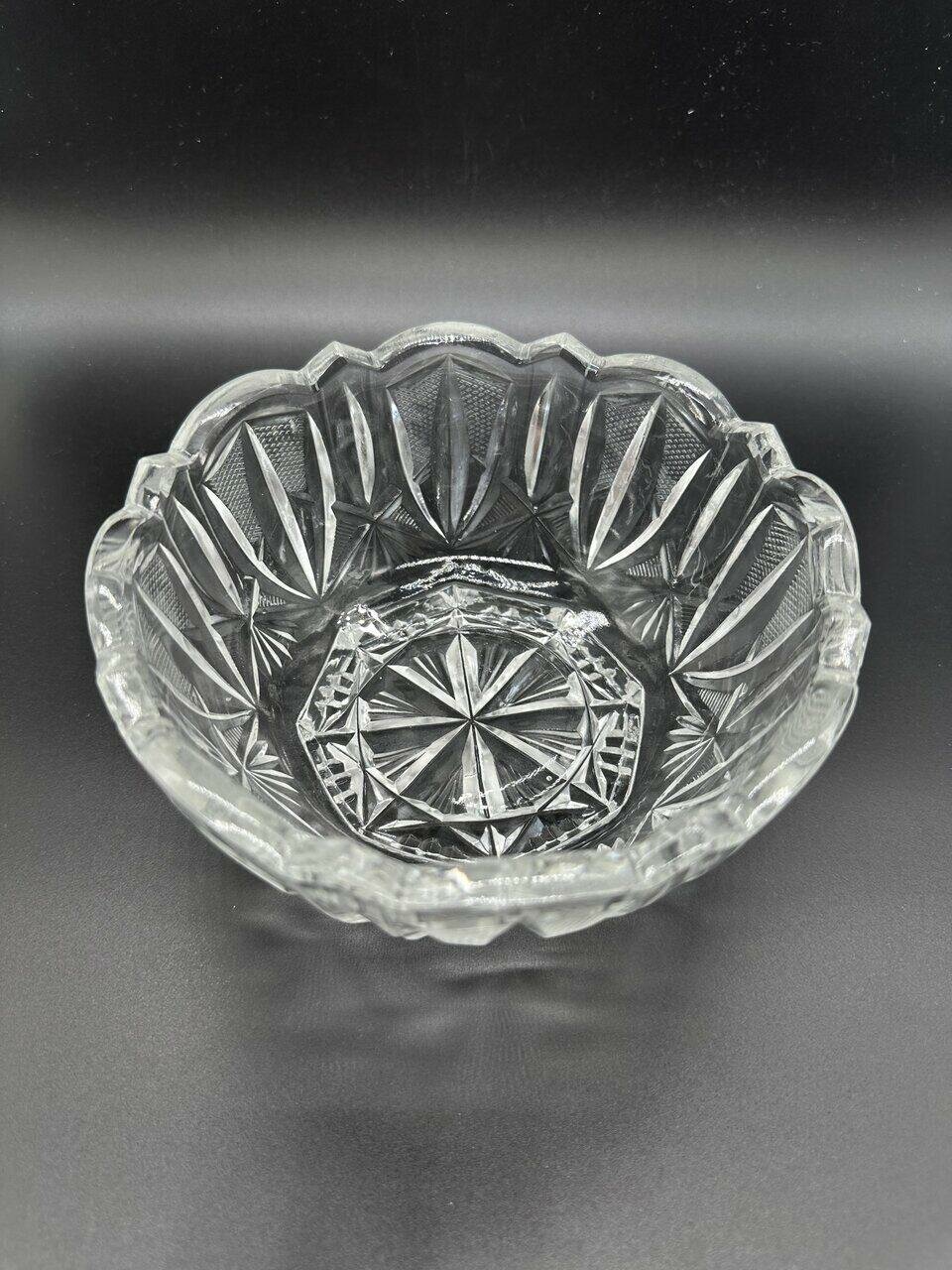 Конфетница хрустальная "Труд", винтаж, СССР, 1970 г, 1 штука