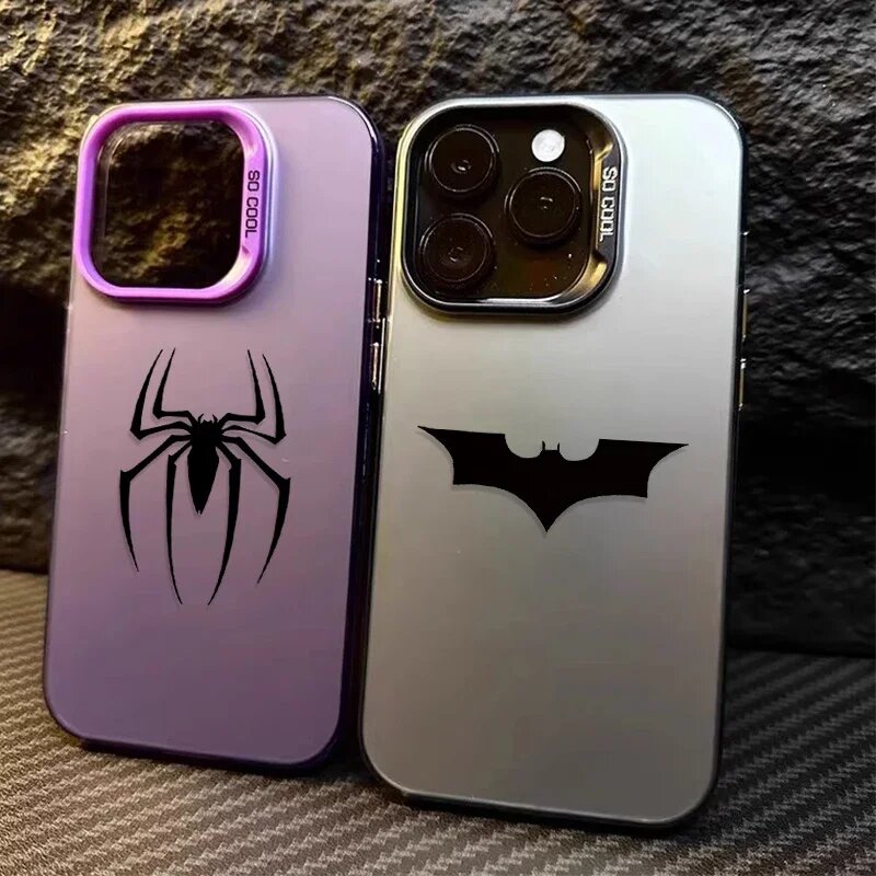 Чехол Batman для iPhone 14 Plus, черный — фото 1