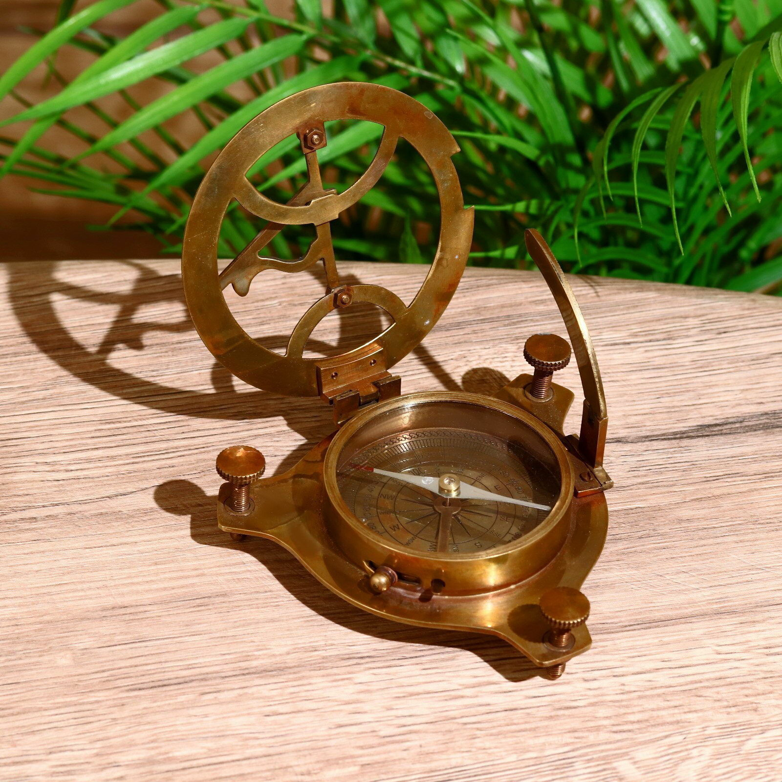 Компас с солнечными часами, 12 см, латунь, цвет: бронзовый, тип: магнитный