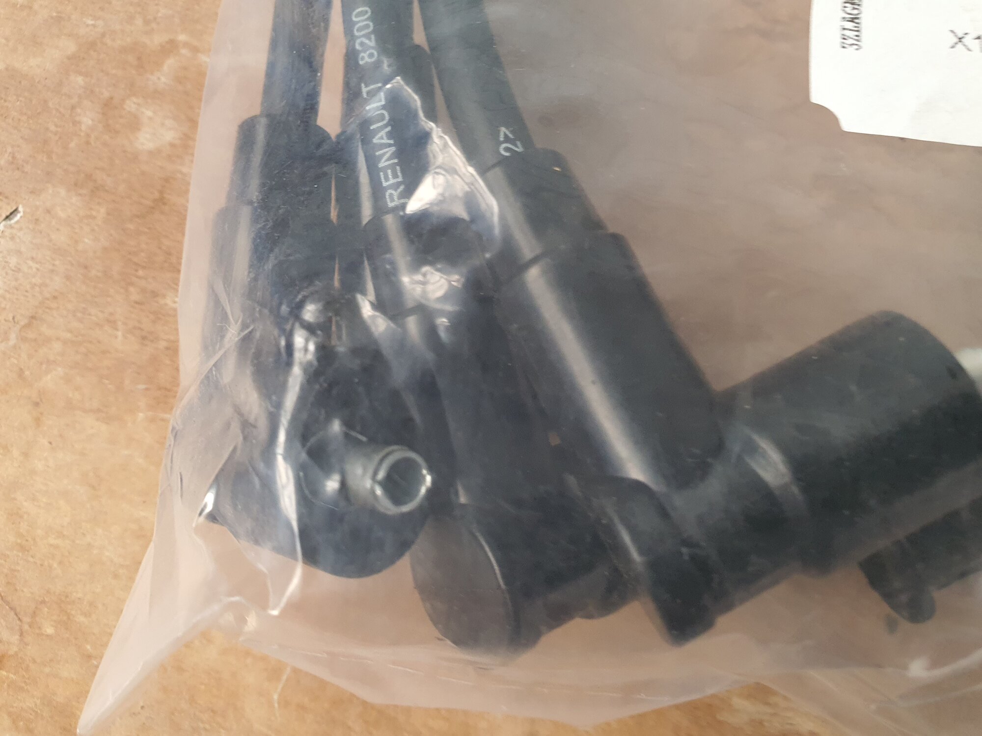 Провода на Свечи Рено Логан Ларгус и тд.8 Клапанные.