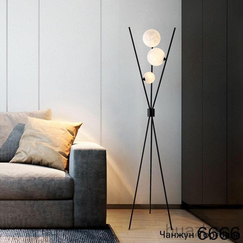 Торшер кованый трехцветный свет для гостиной