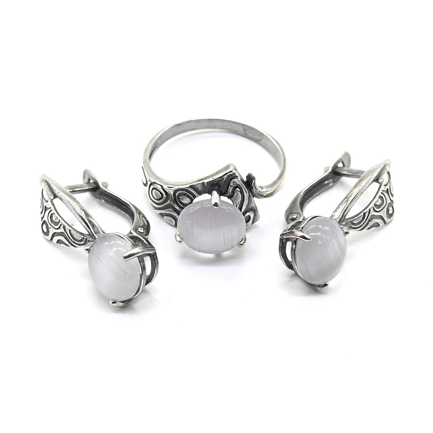 Комплект бижутерии: кольцо, кошачий глаз