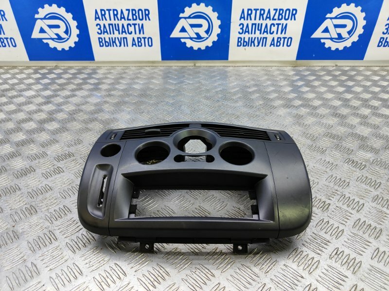 Б/У Дефлектор воздушный центральный Renault Scenic 2 JM / Рено Сценик 2 JM 1.6 K4M812 113 Л.С 2007