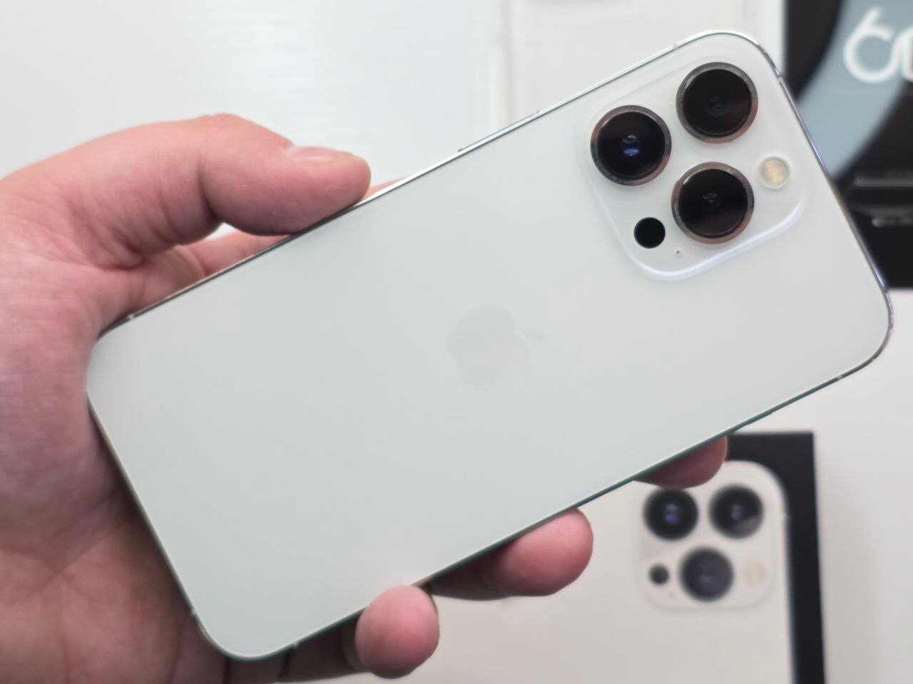 Смартфон Apple iPhone 13 Pro 128 ГБ, nano SIM+eSIM, серебристый (без rustore)