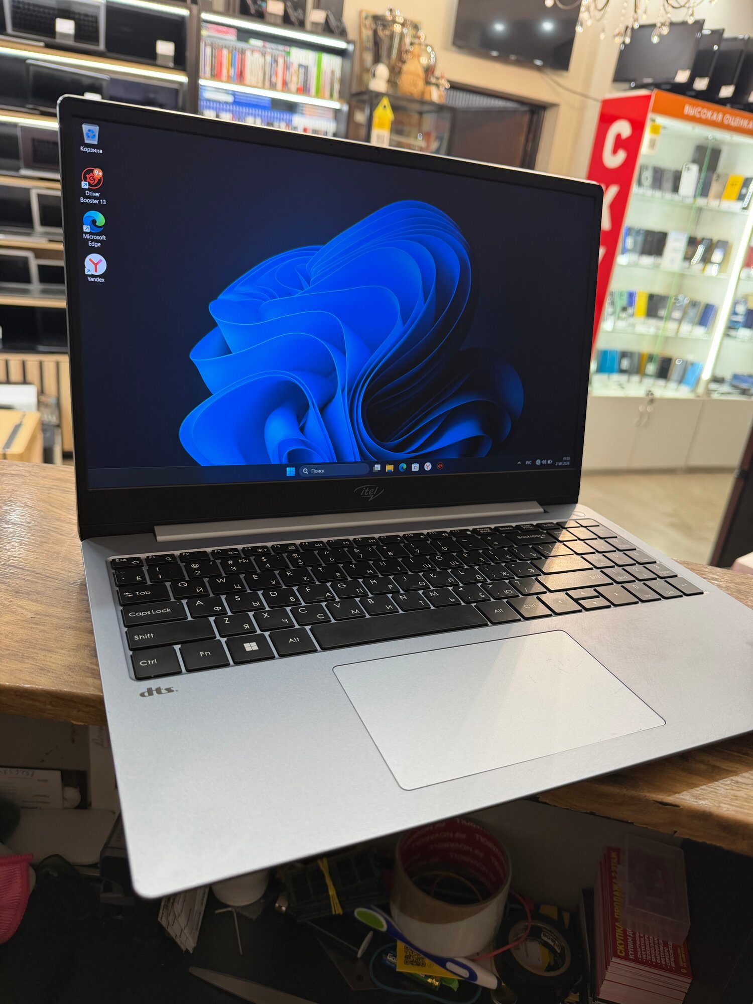 Шустрый ультрабук Itel Spirit 2 Core i3-11gen/16/512SSD/15.6/FullHD