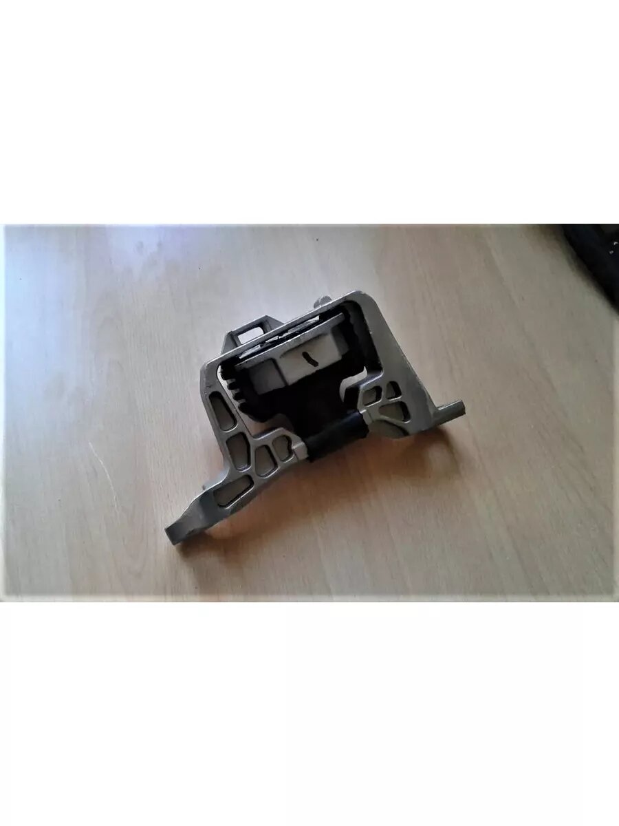 Подушка двиг. верхняя правая гидро Форд Фокус 2 (1.8-2.0)