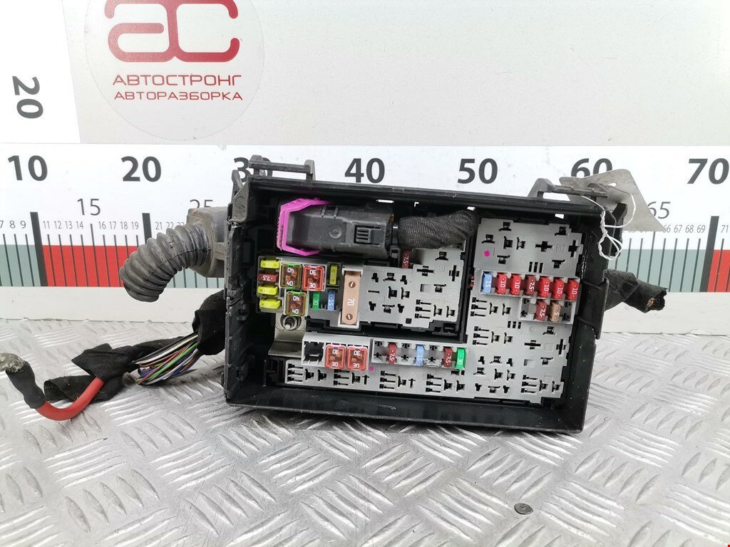 Блок реле Opel Corsa D 13246937 арт. 1834825