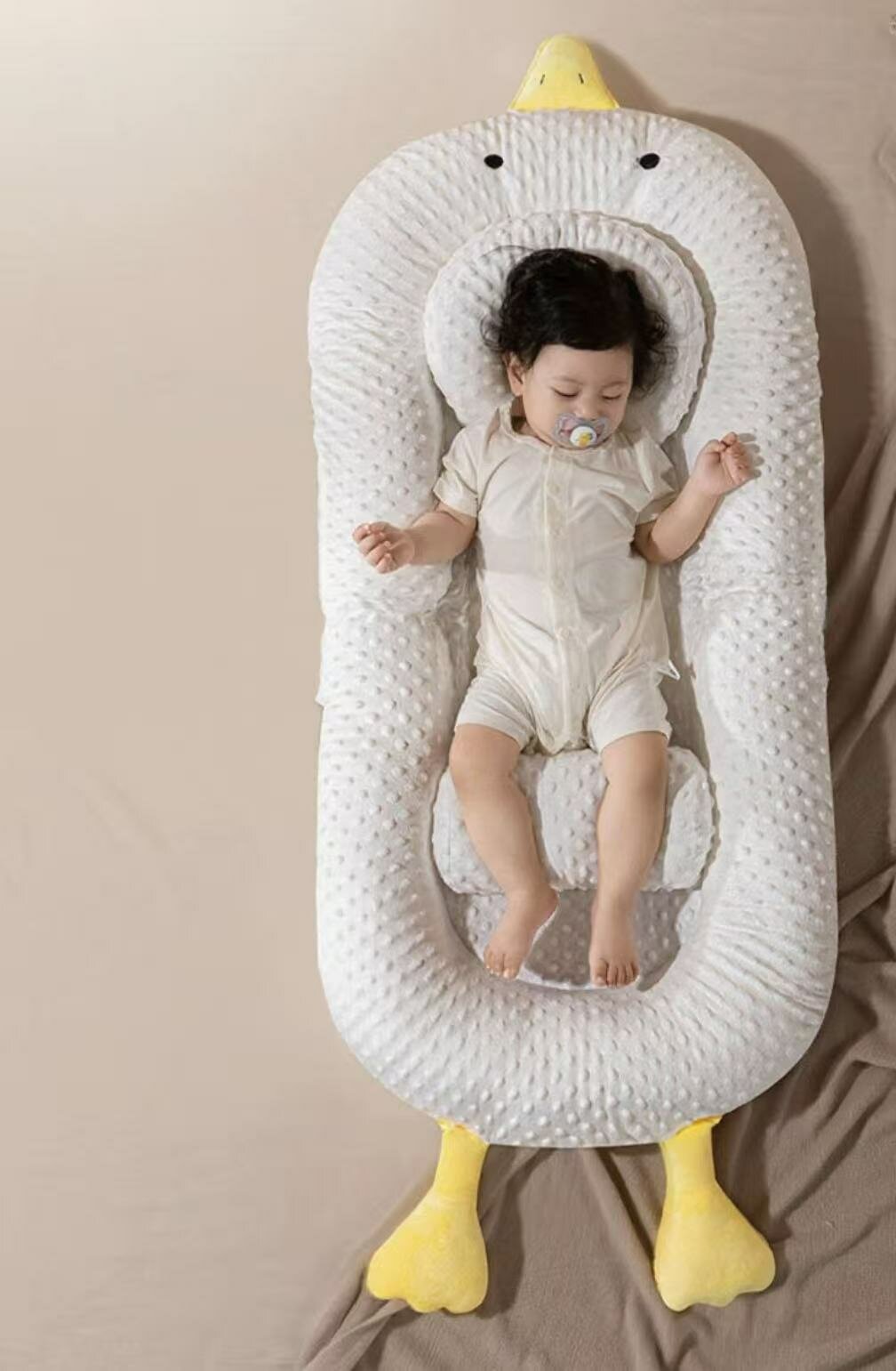 Кокон для новорожденных гнездышко Гусь с подушкой и валиком,60x100, белый, желтый