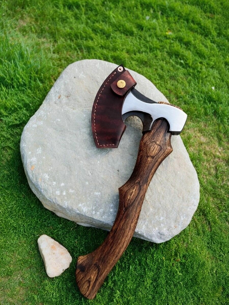 Топор ручной работы