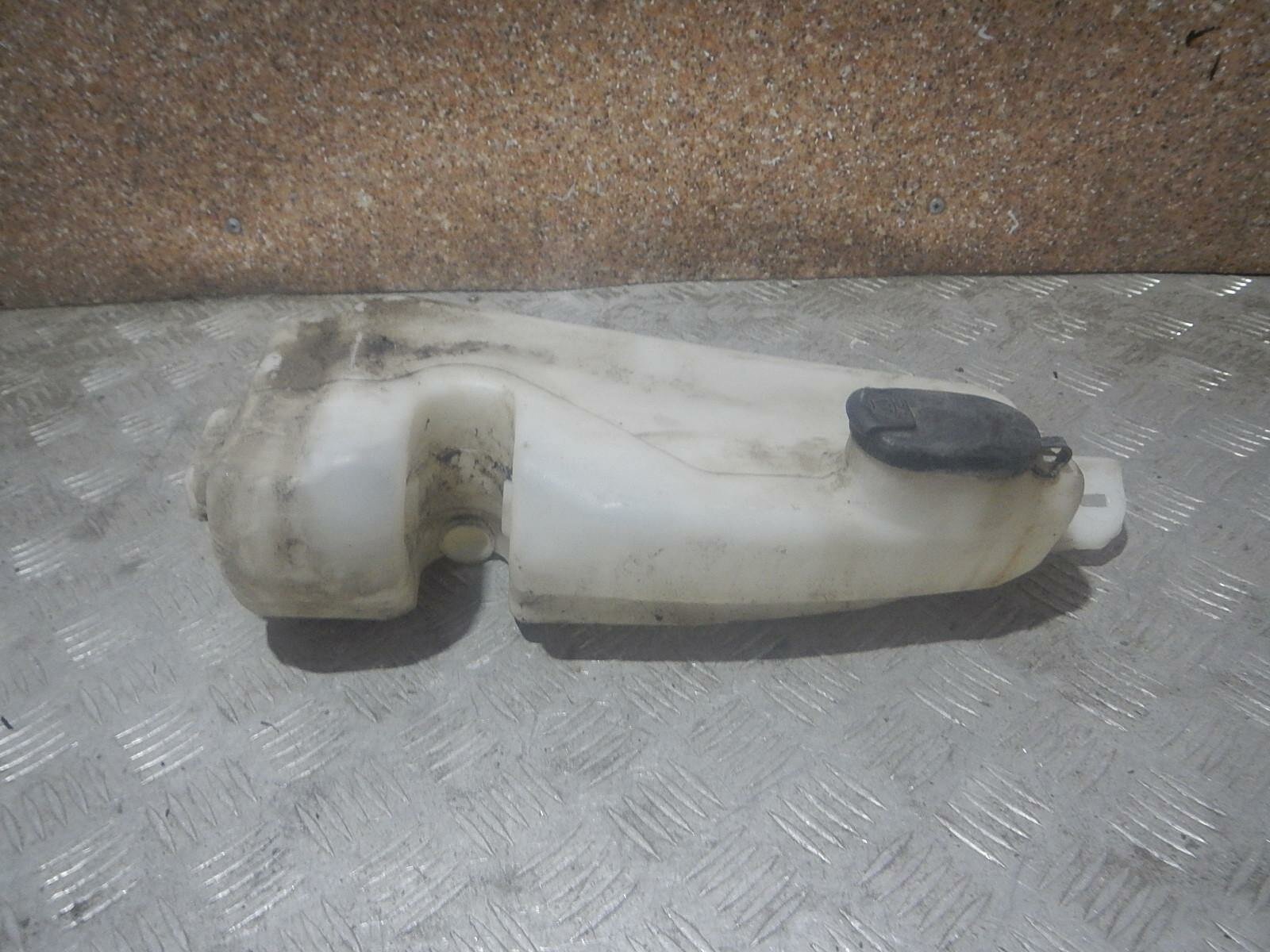 Б/У Бачок омывателя лобового стекла, Renault (Рено)-LOGAN (05-) RENAULT LOGAN (05-) Без повреждений 372596 RENAULT арт. ...