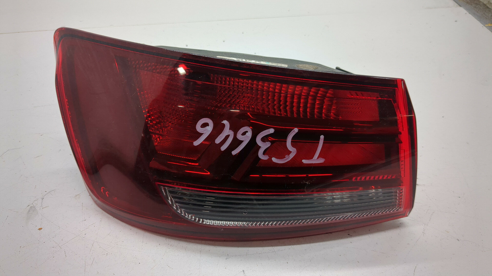 Фонарь (задний) левый Audi A3 (8V) Б/У