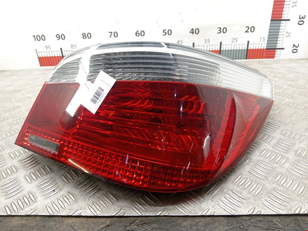 Фонарь задний правый BMW 5-Series (E60/E61) 63217165738 арт. 2243981