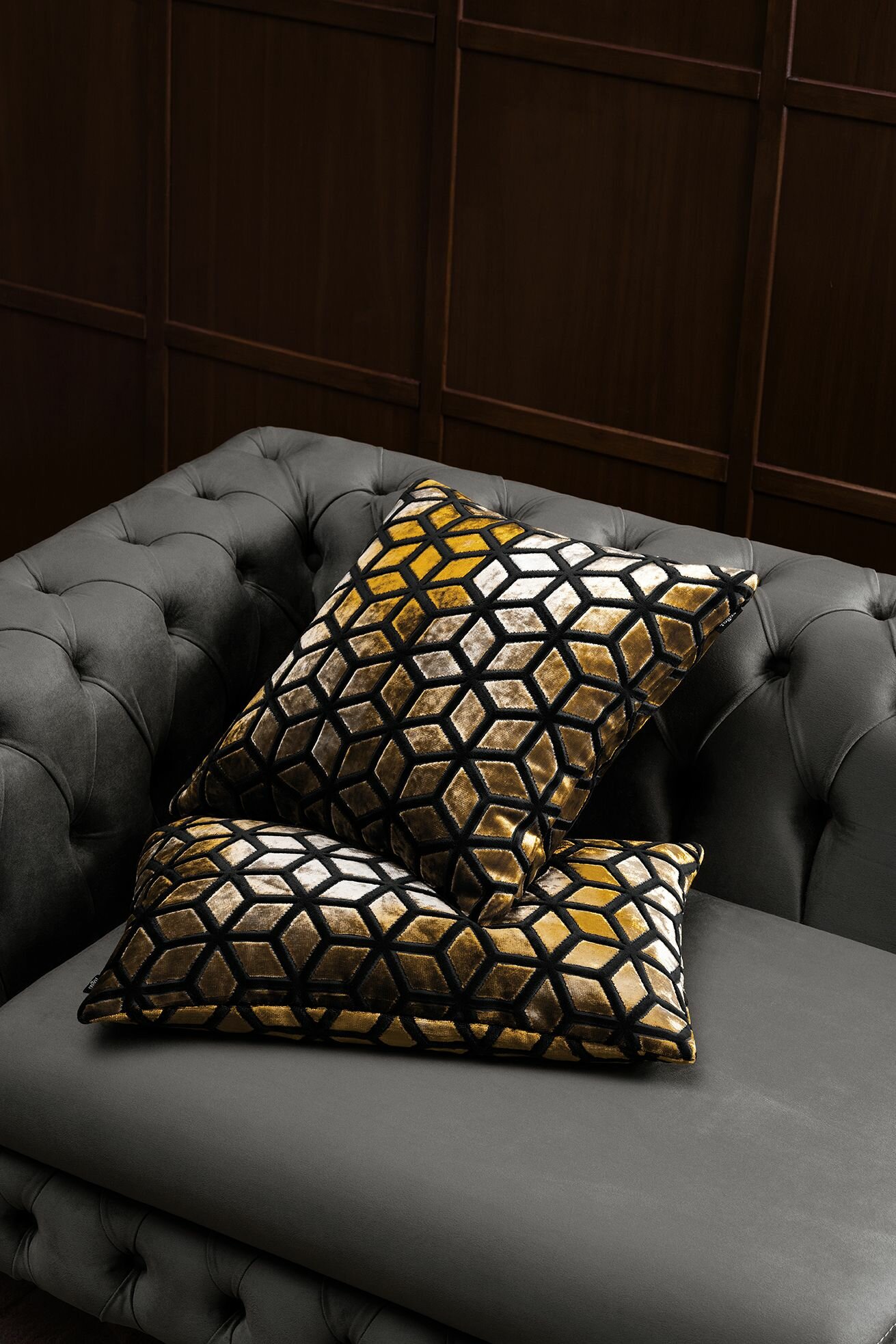 Подушка декоративная Togas "Пилари" жаккард, бархат, 47x47 см, наполнитель полиэфир