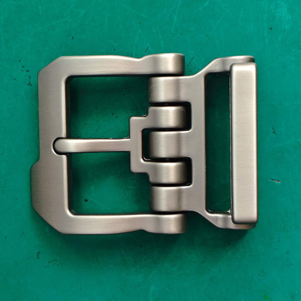 Пряжка для ремня мужская / бляха на ременная 40мм металлическая