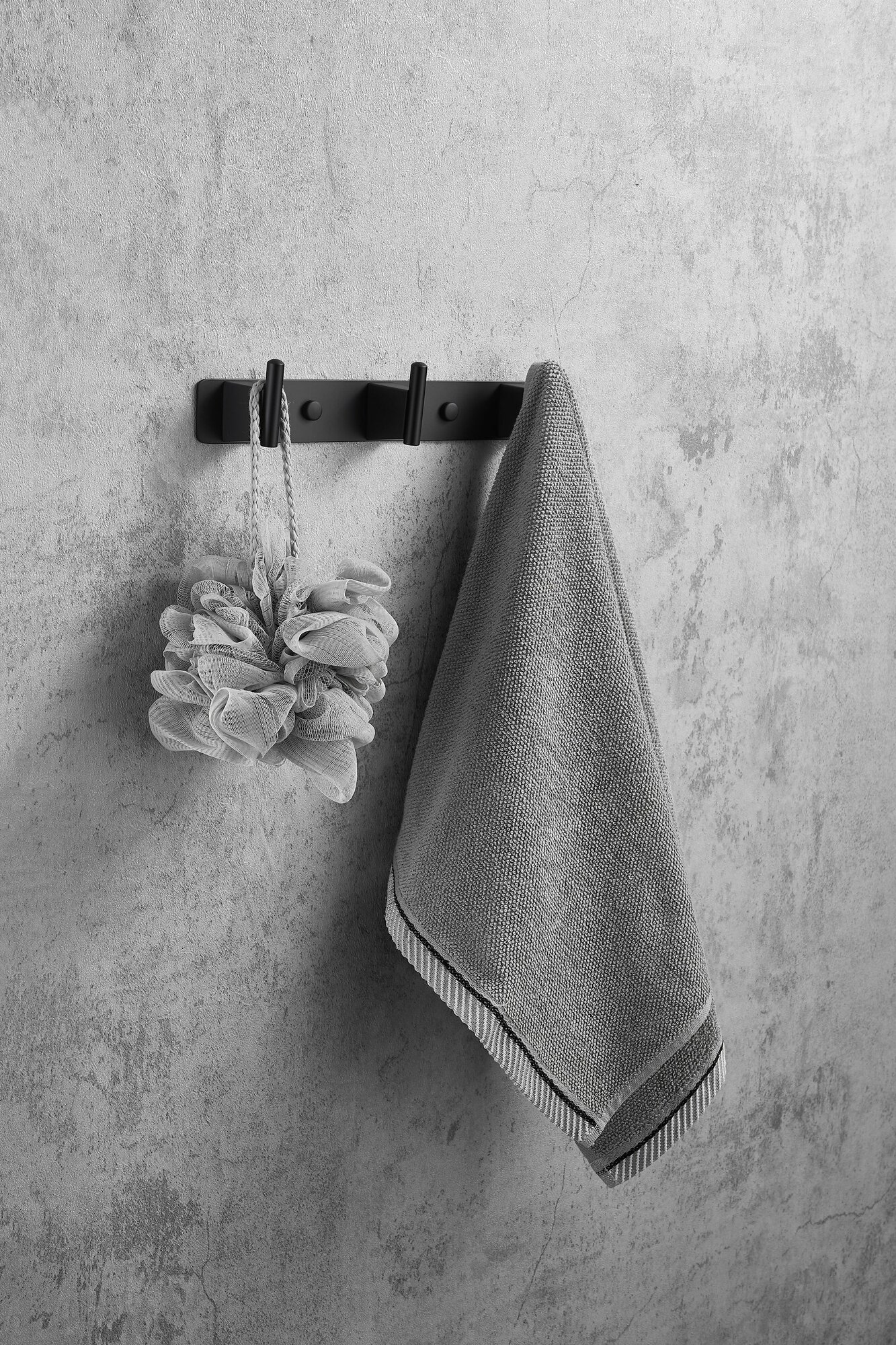 Вешалка в ванную для полотенец с 3 крючками из нержавеющей стали, черный BELZ B91415-3