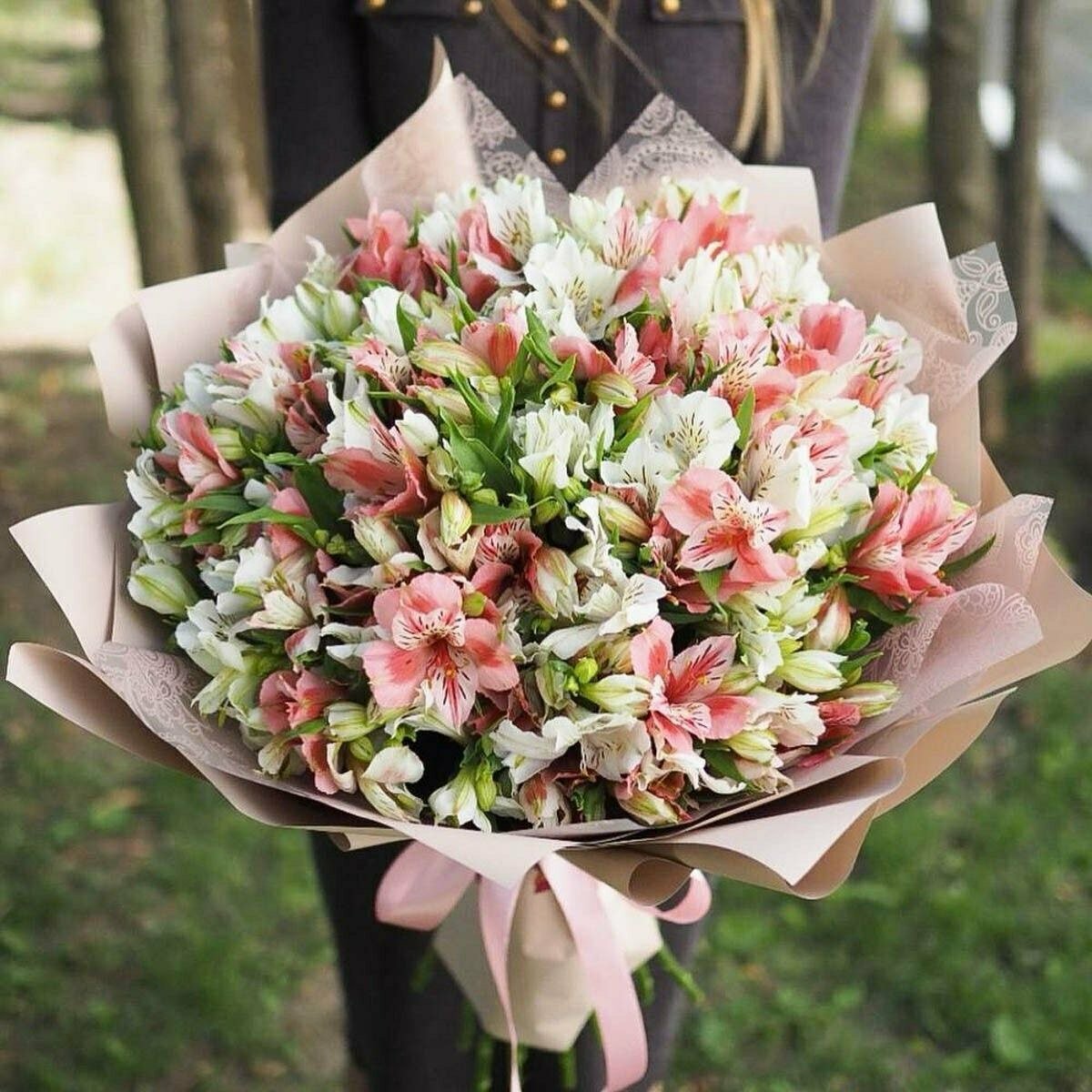 Букет из альстромерий на любой повод