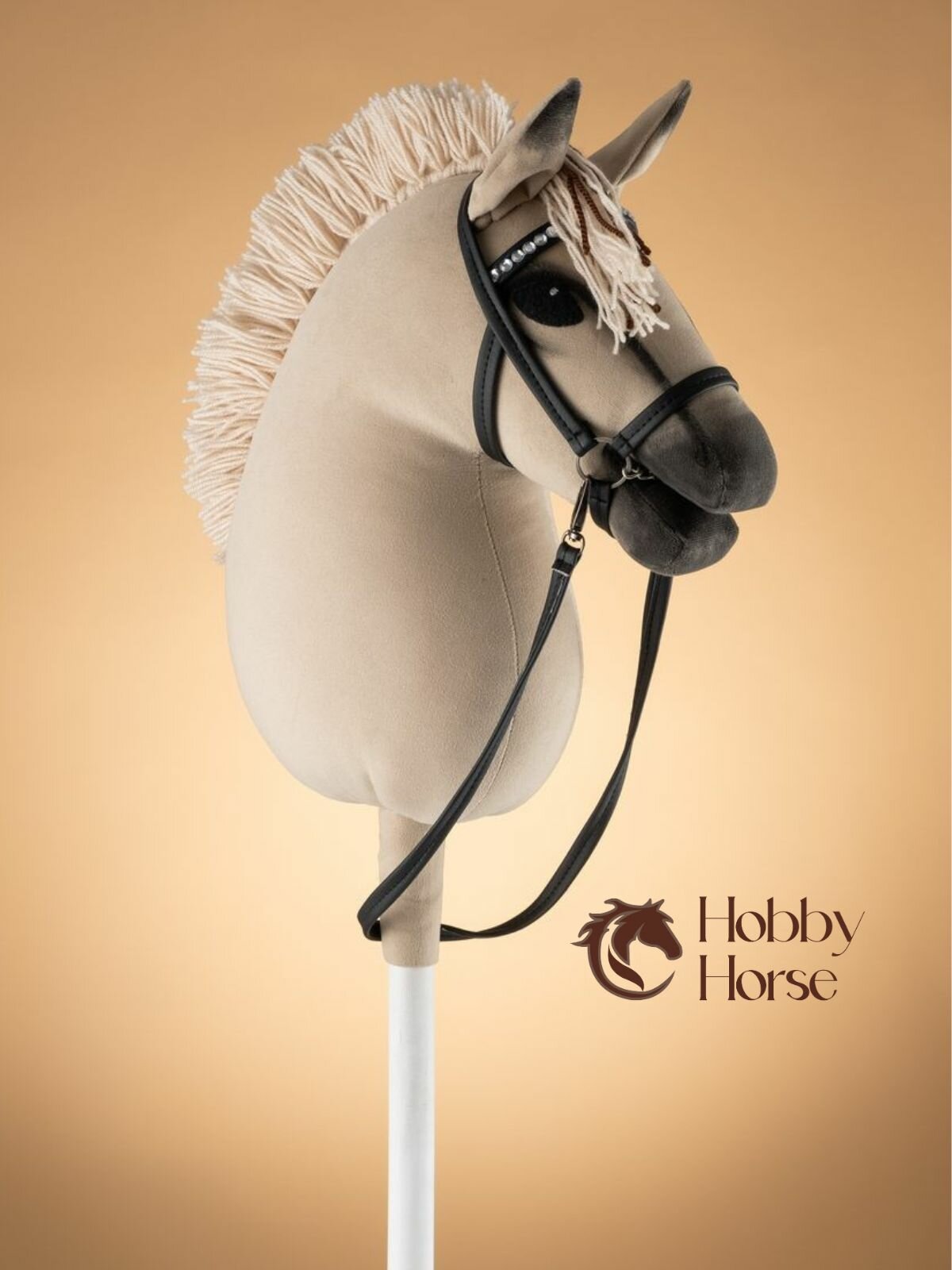 Хоббихорс, лошадь на палке