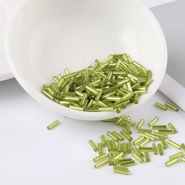 Бусины стеклярус зеленые Light Green 2*6 мм, 200 шт