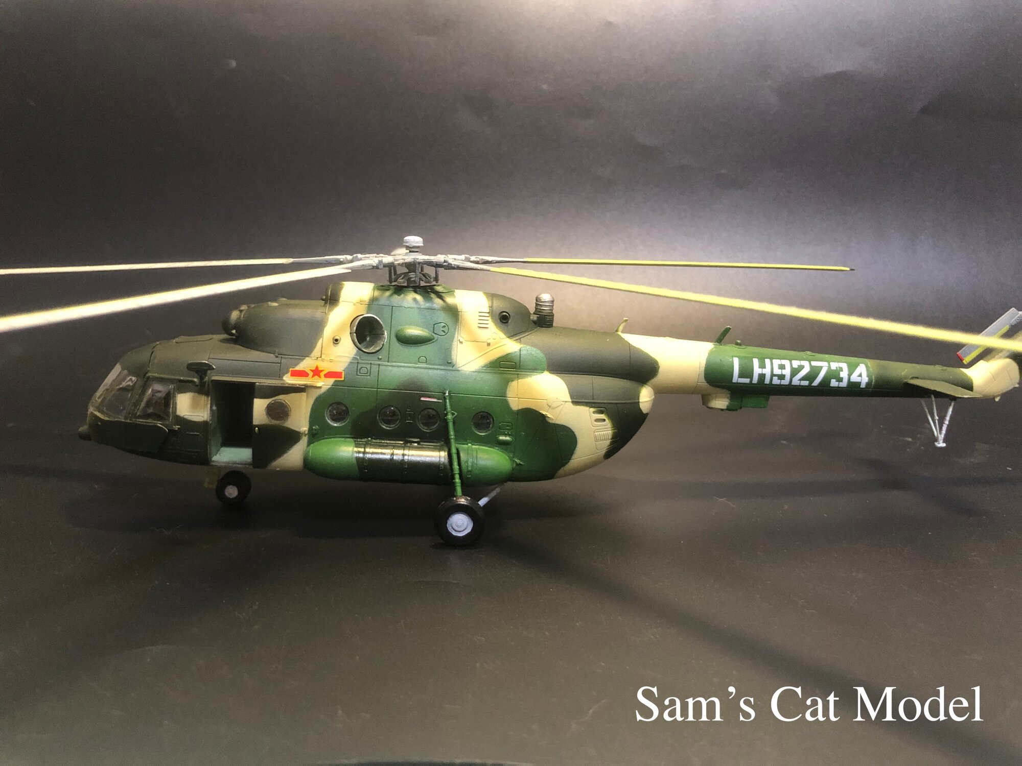 Вертолёт Ми-171, масштаб 1:72