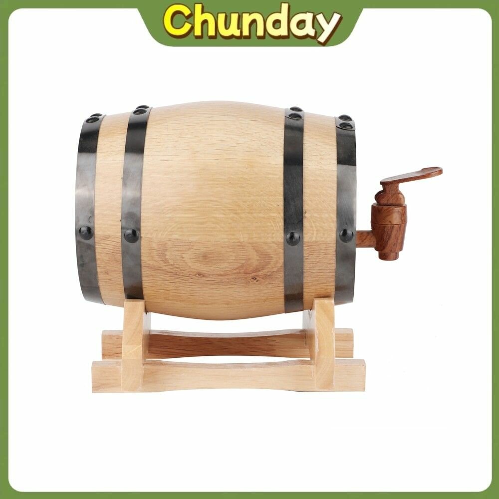 Компактный дубовый бочонок 1Л с черными обручами, отлично подходит для пивоварения.