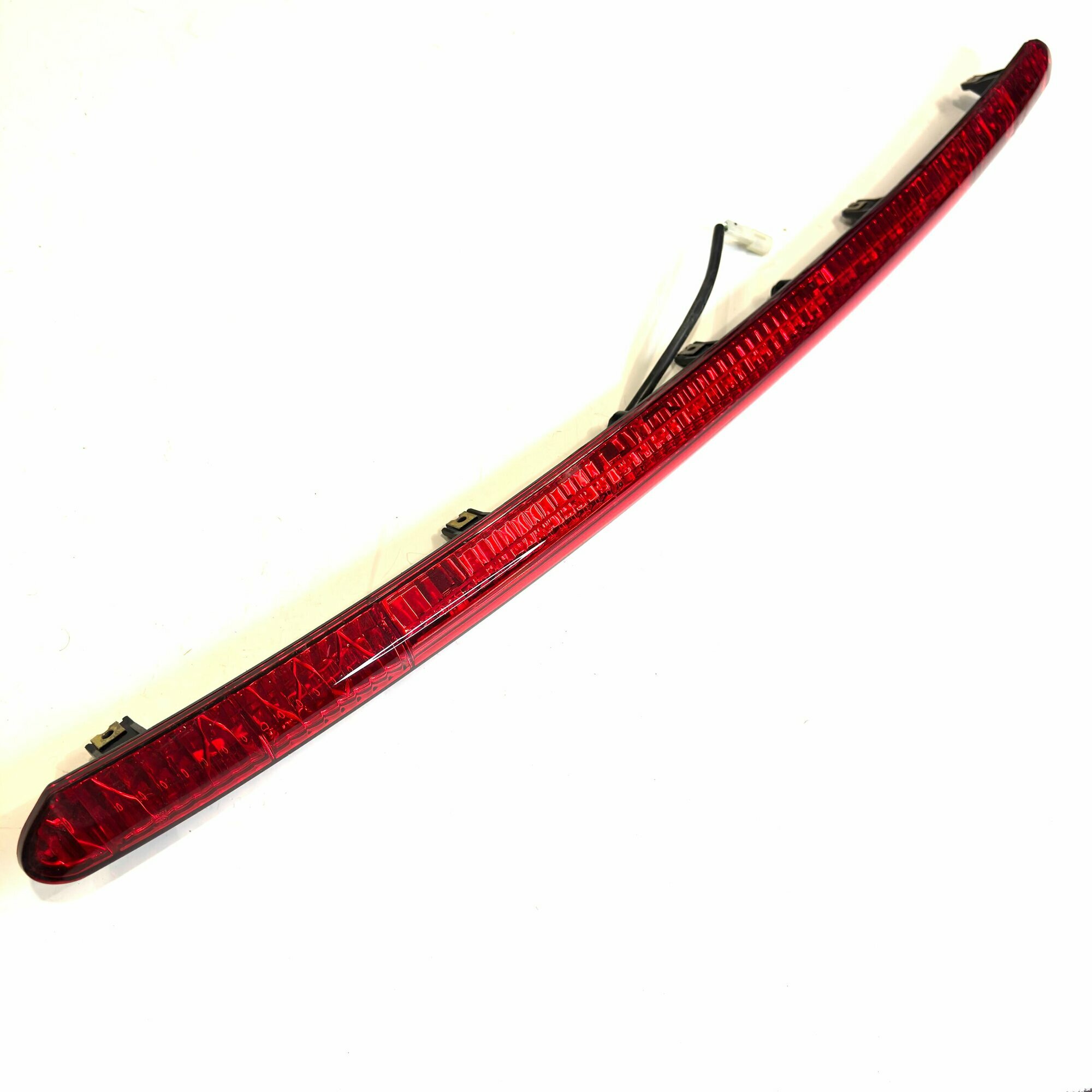 Фонарь стоп-сигнала дополнительный Chery Tiggo 3 [1.6 16V 5MT внедорожник] T113773070BB