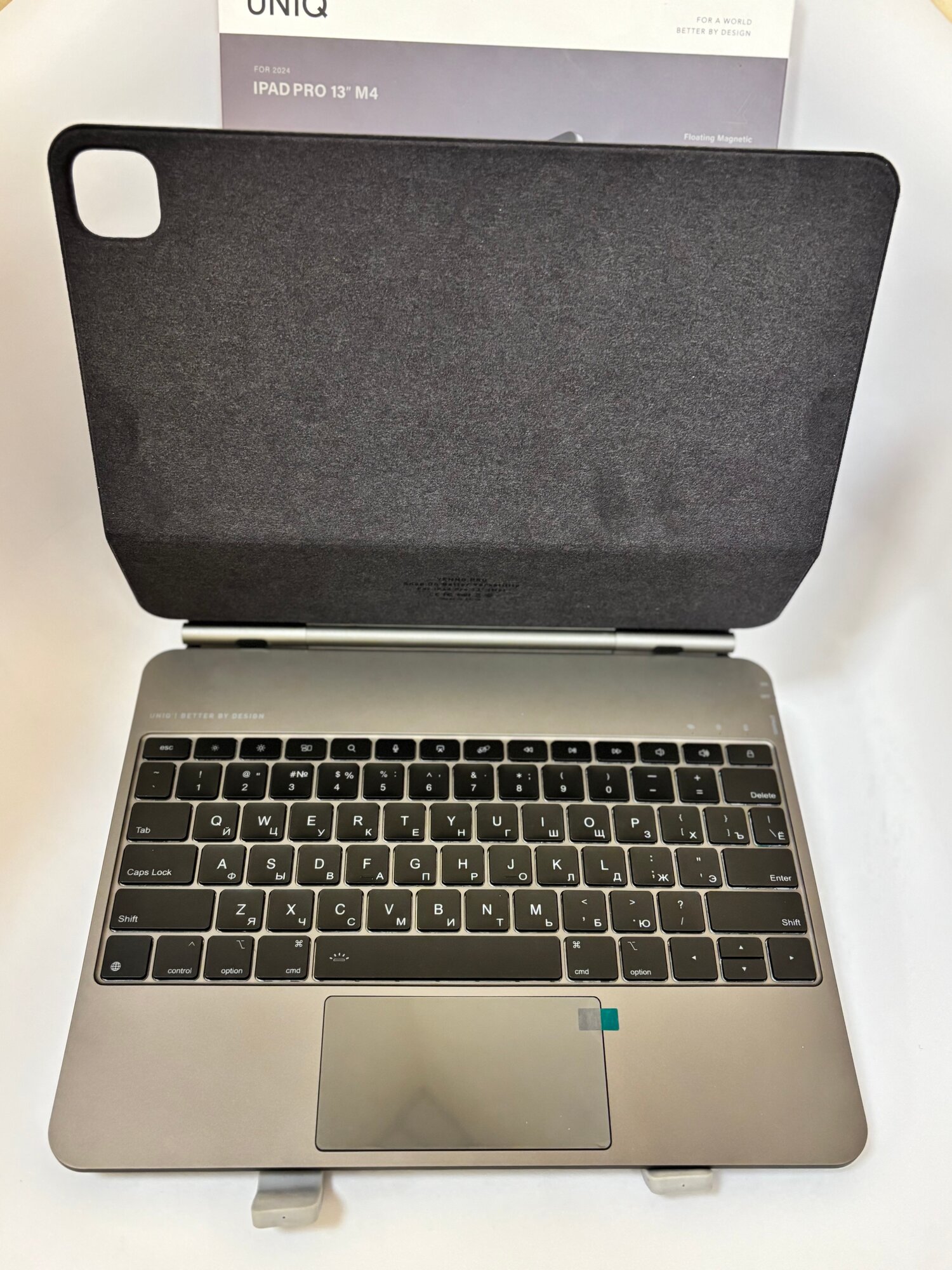 Чехол-клавиатура VENNO Magnetic Smart Keyboard Folio для iPad Pro 13 (2024-2025) с русской раскладкой