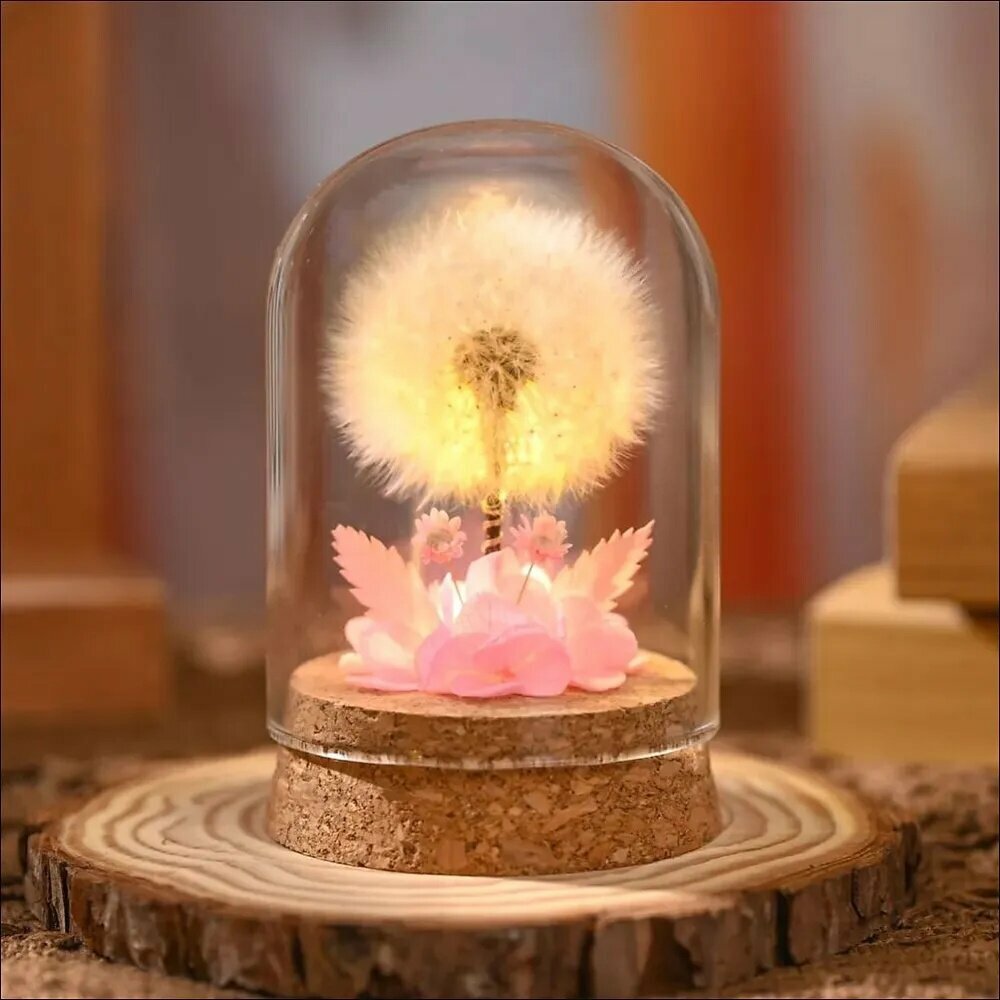 Ночник с сушеным одуванчиком под стеклянной крышкой