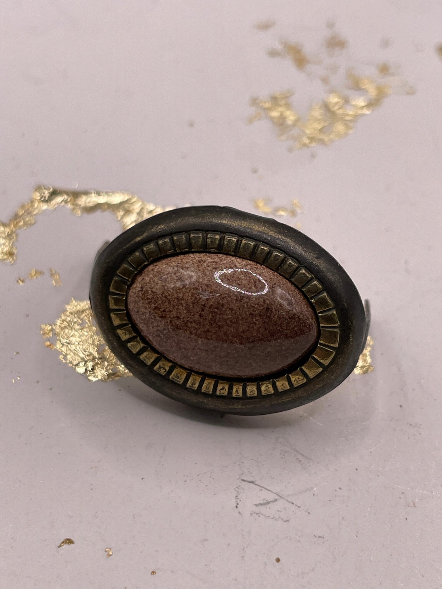 Винтажная прижимная брошь