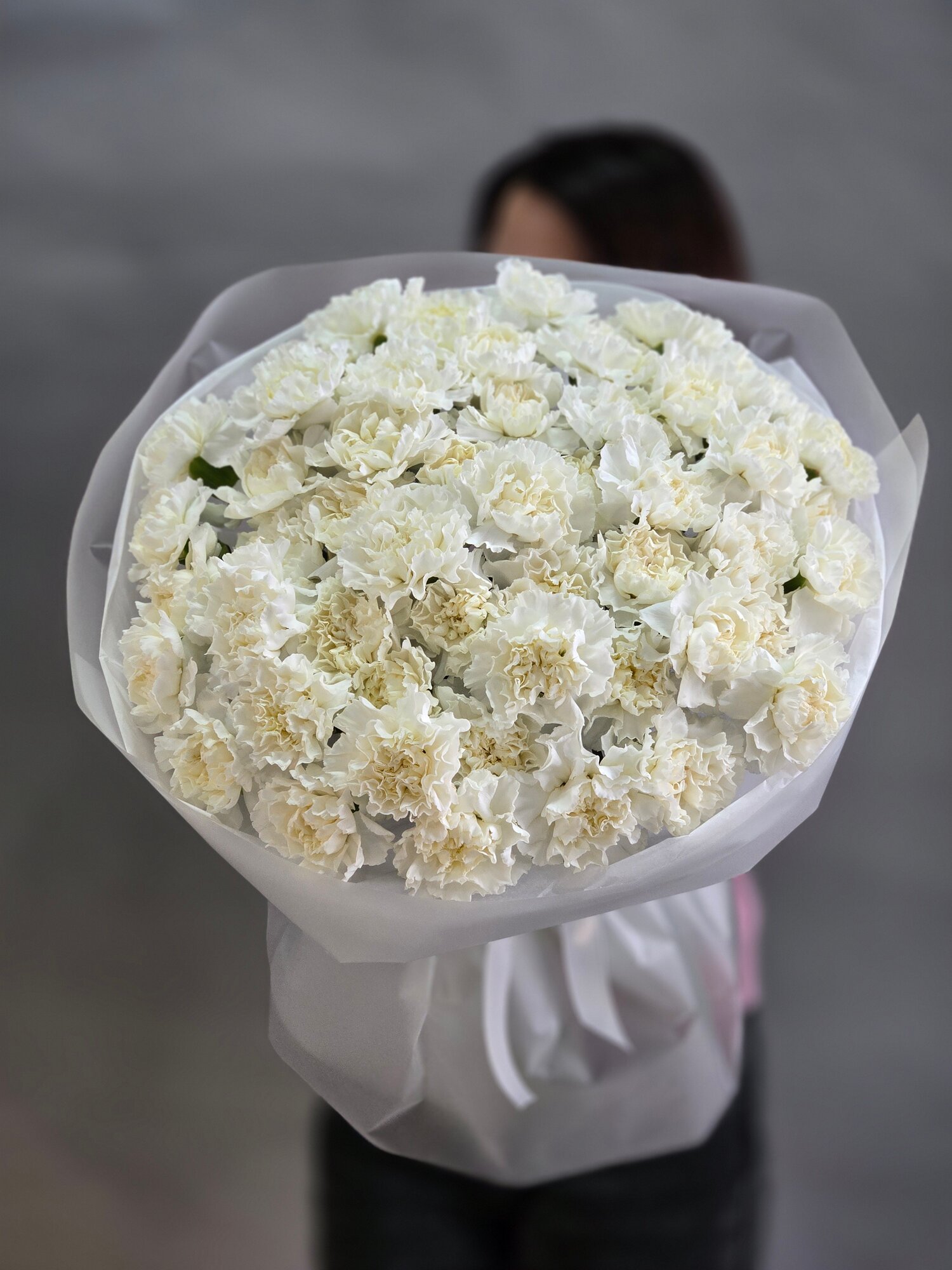 Букет из 51 гвоздик белого цвета, размер L, от "Di_Flowerslab"