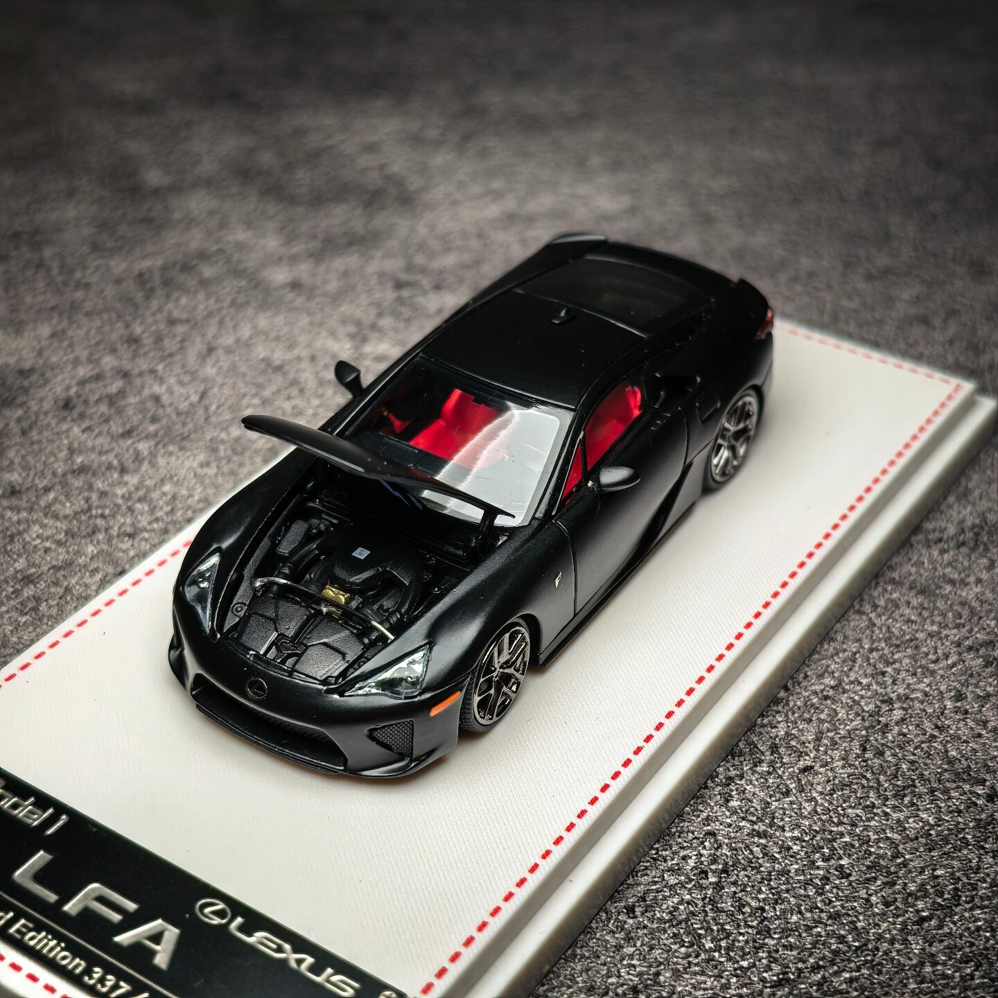 Model One 1:64 Модель автомобиля Lexus LFA из сплава