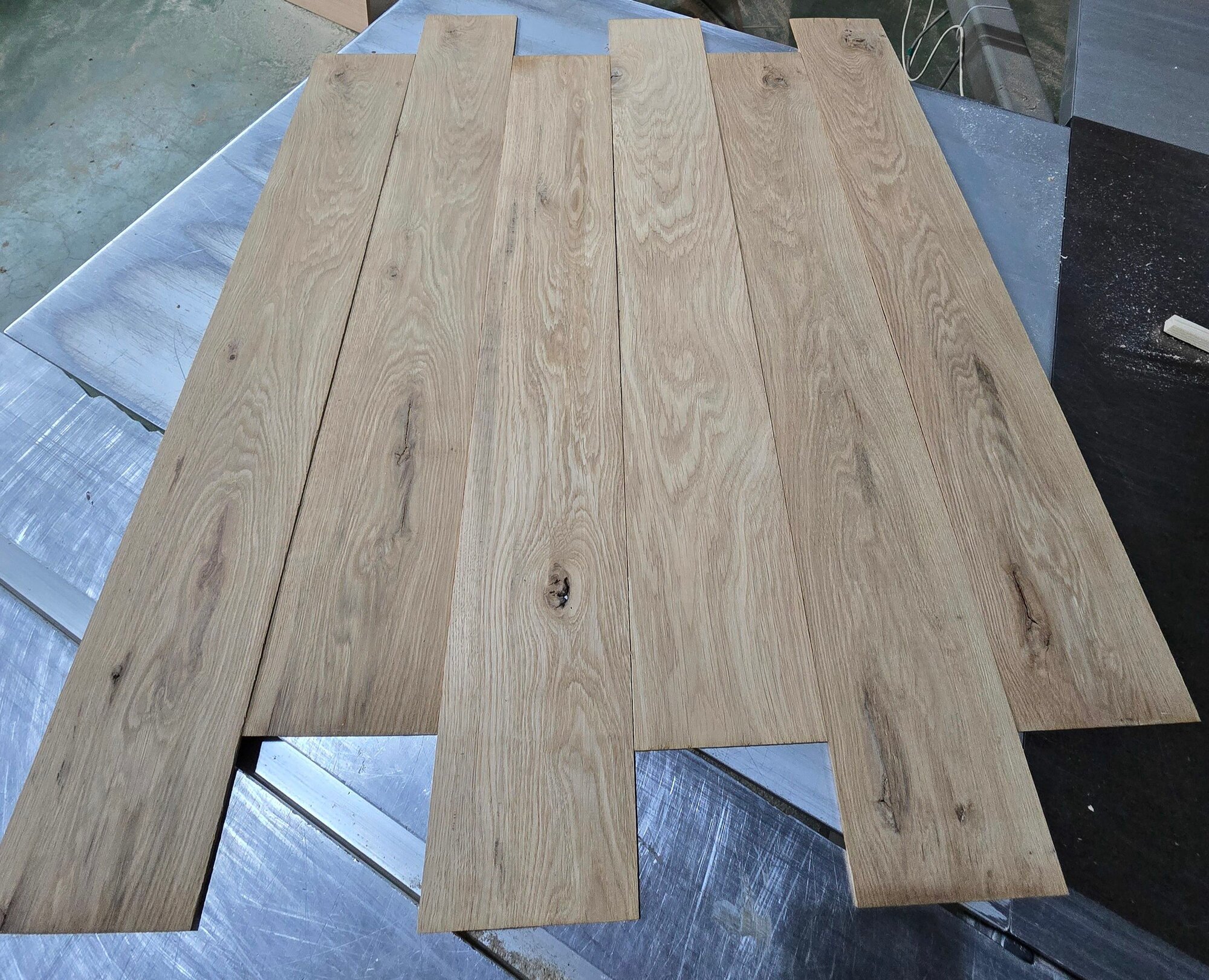 Пиленный шпон (ламель) дуб 3,5х120х750 мм (х2 штуки). Кантри. Для творчества, хобби, поделок, мебели.