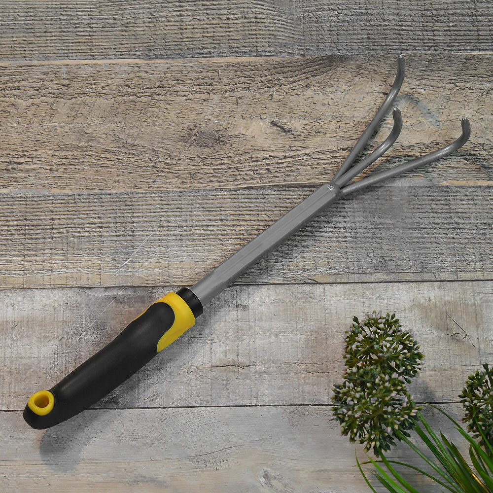 Рыхлитель садовый 3 зуба, 35x7,2 см, металл, эргономичная ручка, для ухода за почвой