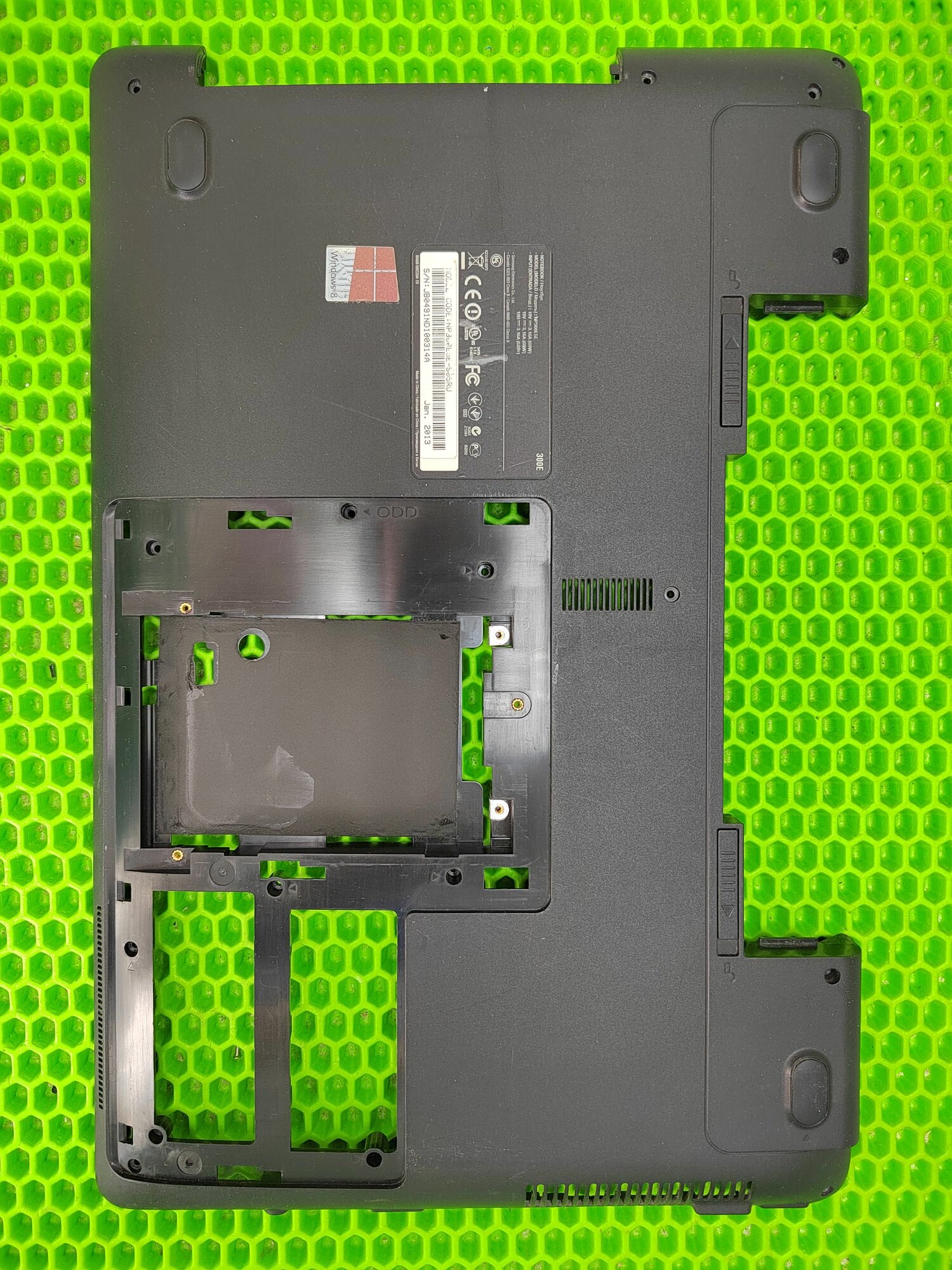 Нижняя часть ноутбука (поддон) Samsung NP300E5E