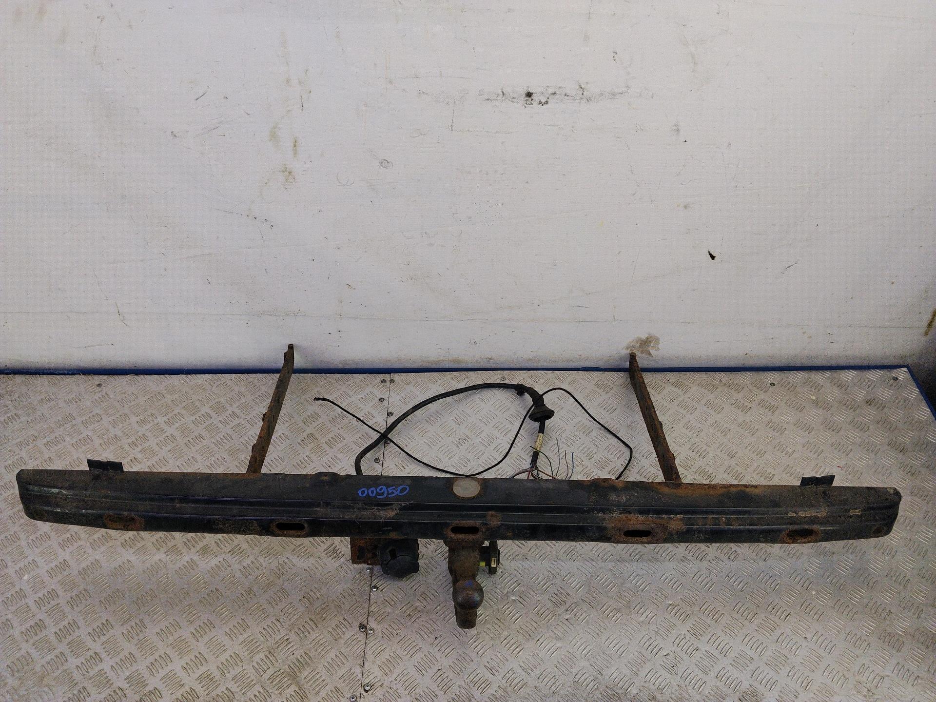 Прицепное устройство (фаркоп) Volkswagen Caravelle T4 (1991 - 2003) 7D1971541F
